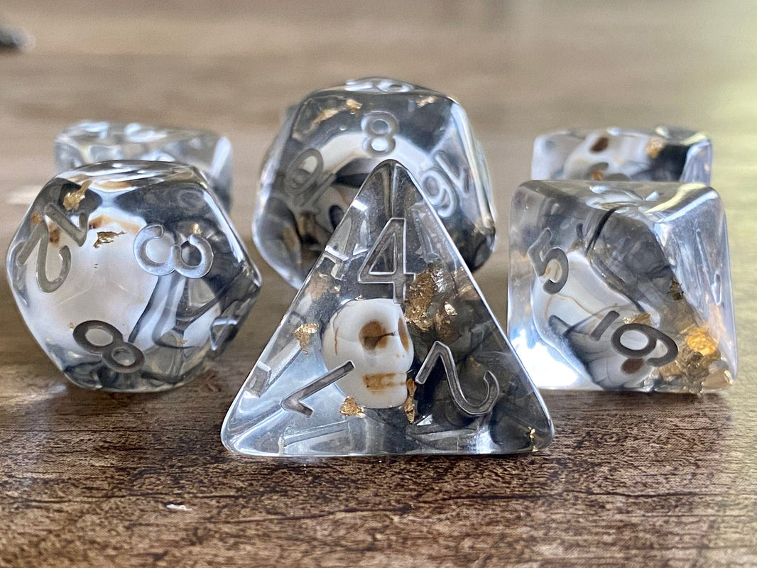 Skull Dice – The Crooked Tavern