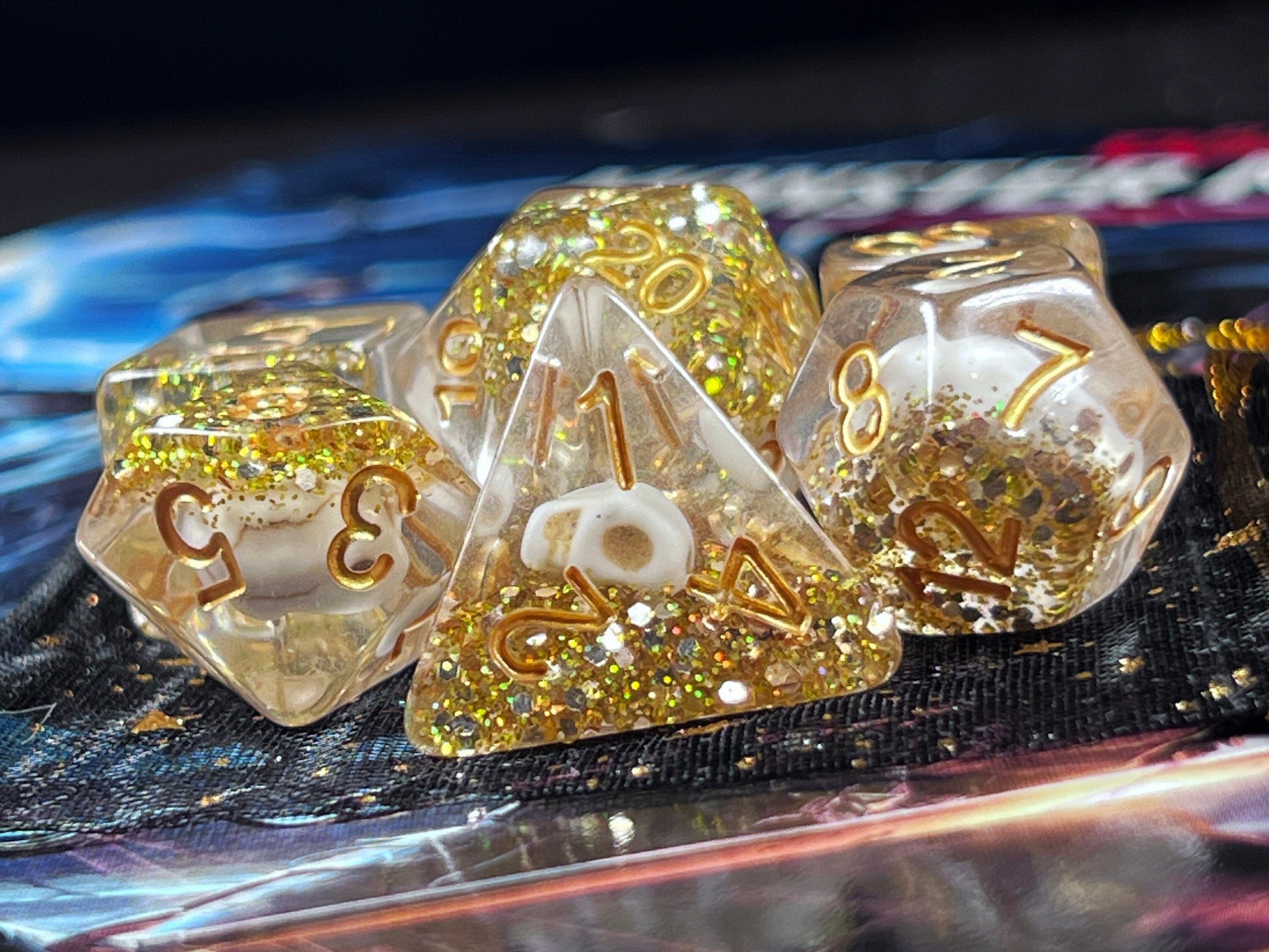 Skull Dice – The Crooked Tavern